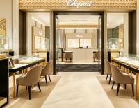 China Luxury Jewelry Consultation Glass Display Case, Premium Glass Showcase for High-End Jewelry Stores for sale