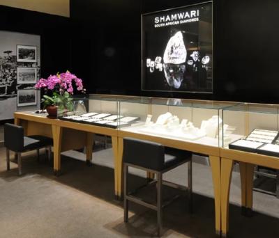China Premium Iron Jewelry Display Counter Straight Corner Island LED Lighting Historical Theme Boutique Showcase Retail Store Mall for sale