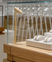 China Luxury Solid Wood Custom Jewelry Display Case with Glass Top & LED Spot Lighting for Retail Store for sale