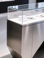 China Eco-Friendly Jewelry Display Table with High-clarity Tempered Glass and Lockable Compartments for sale