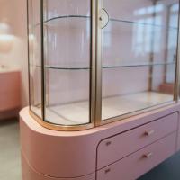 China Tempered Glass And Solid Wood Luxury Front Showcase With LED Interior Lighting And Adjustable Glass Shelves for sale