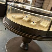 China Customized Shelf Dimensions Jewelry Counter with Matte Finish and Shipping By Sea for Store and Showroom for sale