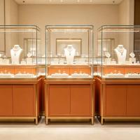 China 120cm X 60cm X 75cm Jewelry Display Table with Built-in Dimmable LED Lighting and Matte White Exterior Finish for sale
