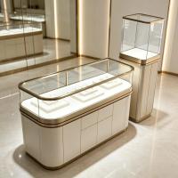 China 600X600X1300MM Jewelry Shop Design with White and Gold Color Scheme Fully Assembled for Luxury Jewelry Boutique for sale