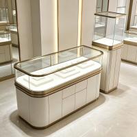 China 600X600X1300MM Jewelry Shop Design with White and Gold Color Scheme Fully Assembled for Luxury Jewelry Boutique for sale