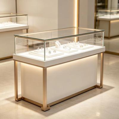 China 600X600X1300MM Jewelry Shop Design with Customized Logo and Shatter-resistant Tempered Glass for Secure Showcases for sale