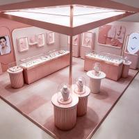 China Customized Dimensions Luxury Front Showcase with 50kg Per Shelf Capacity and LED Lighting for Jewelry Display for sale