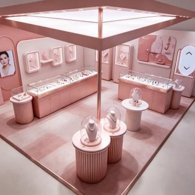China Customized Dimensions Luxury Front Showcase with 50kg Per Shelf Capacity and LED Lighting for Jewelry Display for sale