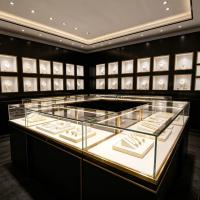China 1.1 CBM Volume Jewelry Store Display Case with Glass Displaycases and LED Lighting in Elegant Jewelry Boutique Design for sale