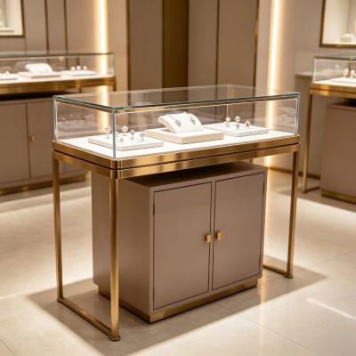 China Luxury Jewelry Store Layout with Full-length Mirrors Near Display and Glass With LED Lighting Powered by 12V Output Voltage for sale