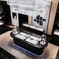 China Customized Shelf Dimensions Jewelry Shop Design with Polished Marble Flooring and Shatter-resistant Tempered Glass for sale