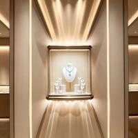 China Luxury Jewelry Store Layout with Shatter-resistant Tempered Glass, Backlit Logo Sign, and Full-length Mirrors Near Display for sale