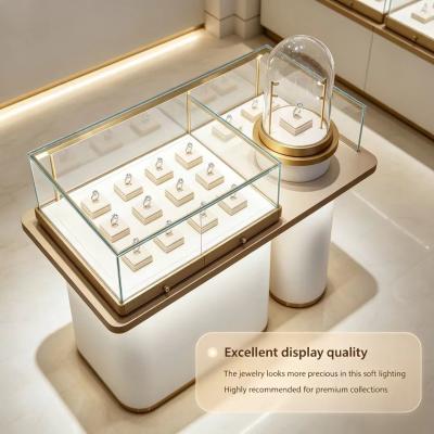 China Wall Mounted Display Case with Built-in High CRI LED Lighting, 3 Adjustable Shelves, and Installation Hardware Included for sale