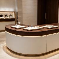 China Solid Wood and Glass Island Display Cabinet with 360° Panoramic View, High CRI LED Lighting, and Laminated Finish for sale