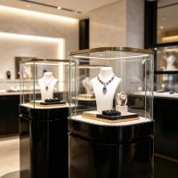 China Customized Dimensions Jewelry Shop Design with LED Spot Lights and 7-Day Design Time for sale
