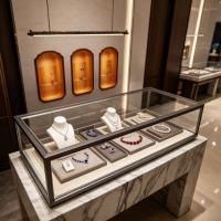 China Customized Shelf Dimensions Luxury Velvet Display Trays and Minimalist Display Shelves for Jewelry Shop Design for sale