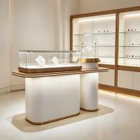 China Ultra Soft High Density Velvet Jewelry Display Props with Crabapple Blossom Design and 30 Jewelry Pieces Capacity for sale