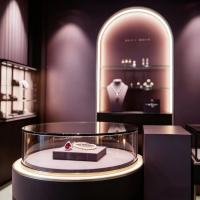 China Customizable Beige Frame Jewelry Shop Design with Polished Marble Flooring and No Need Installation for sale