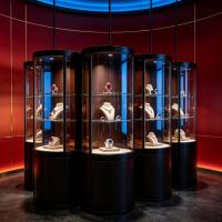 China No Need Install Jewelry Shop Design with 600X600X1300MM Display Case and Custom-Made Logo for Luxury Jewelry Store Layout for sale