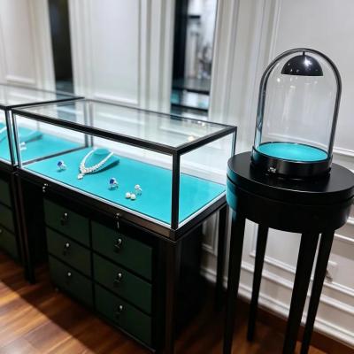 China Vintage Oval Jewelry Display Holder with Customizable Oval Shape and Professional 3D Shop Design for Sturdy Jewelry Showcase for sale