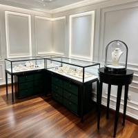 China Vintage Oval Jewelry Display Holder with Customizable Oval Shape and Professional 3D Shop Design for Sturdy Jewelry Showcase for sale
