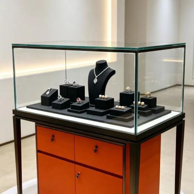 China Customizable Jewelry Display Props with Reinforced Wide Round Base and Lightweight 0.3kg Design for Store Displays for sale