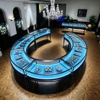 China Modern Jewelry Shop Design with Polished Marble Flooring and Aluminium Frame Featuring Dimmable UV-free High-CRI LED Lighting for sale