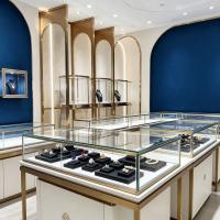 China Aluminium Frame Material Jewelry Shop Design with Sealed Dust-Proof Structure and Textured Wallpaper Wallmaterial for sale