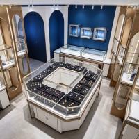 China Aluminium Frame Material Jewelry Shop Design with Sealed Dust-Proof Structure and Textured Wallpaper Wallmaterial for sale