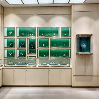 China Luxury Jewelry Store Layout with Textured Wallpaper Sealed Dust-Proof Structure and Polished Marble Flooring for sale