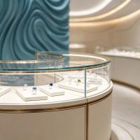 China Glass Display Case Jewelry Counter with Black Silver Accents and 12V Output Voltage for Secure Jewelry Display for sale