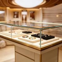 China Modern Jewelry Display Table with 4 Drawers and 2 Shelves Featuring High CRI Professional LED Jewelry Showcase for sale
