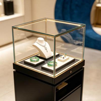 China Customized Shelf Dimensions Jewelry Display Props with Environmentally Friendly Materials and Ergonomic Bust Design Jewelry Display Stand for sale