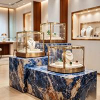 China Luxury Front Showcase Clothing Display Showcase with Built-in Air Vents and 150kg Weight Capacity Featuring Precision LED Lighting System for sale