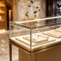China 7 Days Design Time Jewelry Shop Design with 12 V Output and Large Secure Cabinets for Jewelry Store Interior for sale