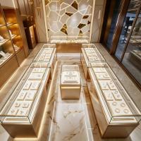 China 7 Days Design Time Jewelry Shop Design with 12 V Output and Large Secure Cabinets for Jewelry Store Interior for sale