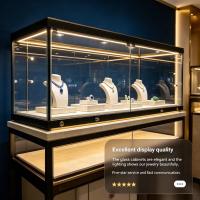 China Ergonomic Bust Stand Design Heart Shaped Jewelry Display Props with Scale-patterned Metal Screen Jewelry Display Stand for sale