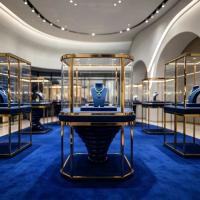China Pre-Assemble For Ships Jewelry Shop Design with Aluminium Frame and Lockable Cabinets for Jewelry Store Layout for sale