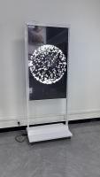 China 178° Wide Panoramic Dual Screen LED Digital Signage with 1000-3000 Nits Brightness and 60,000 Hour Lifespan for sale