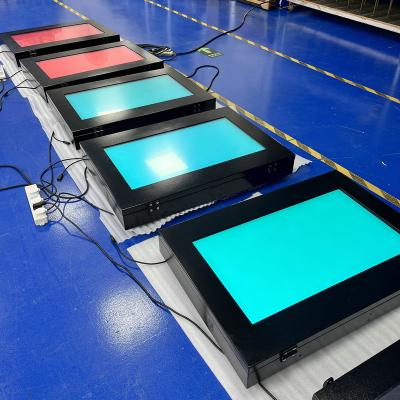 China 32 Inch Outdoor Digital Signage 2500nits IP65 Waterproof Industrial Touchscreen Display for sale