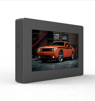 China 32 Inch Outdoor Digital Signage 2000 Nits IP55 Waterproof LCD Display for Advertising for sale
