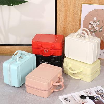 China Retro-style portable makeup case, 14-inch small and lightweight new storage bag that can be hung on luggage. for sale