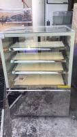 China Big Capacity Refrigerated Bakery Display Case Cabinets Freezer With Adjustable Shelves for sale