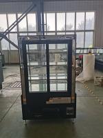 China New Style Cake Display Refrigerator with LED Lighting Triple-Layer Anti-Fog Glass and R290 Refrigerant for sale