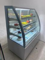 China Curved Glass Cake Display Fridge Plug In Refrigerated Pastry Showcase With LED for sale