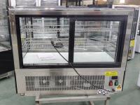 China Countertop Cake Display Refrigerator Flat Or Curved Glass Bakery Showcase Vantilated Cooling for sale