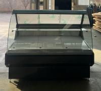 China 1500mm Serve‑over Meat Display Counter with Lift‑up Glass & Panoramic Endpanels for sale