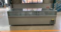 China 2500MM Extra‑Large‑Capacity Low‑E Sliding‑Door Island Freezer Hypermarket Plug‑in Display for sale