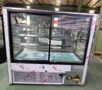 China 1500mm Wide 3‑Tier Curved Cake Chiller Large‑View‑Window Commercial Dessert Showcase for sale