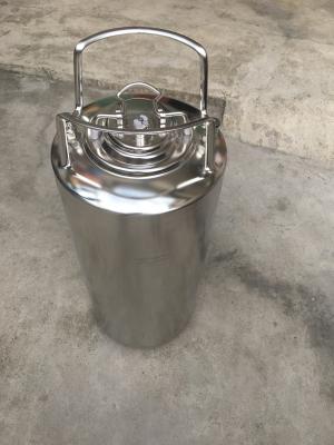China Customized SS Home Brew Keg , 5 Gallon Corny Keg With Pressure Relief Valve And Lids for sale